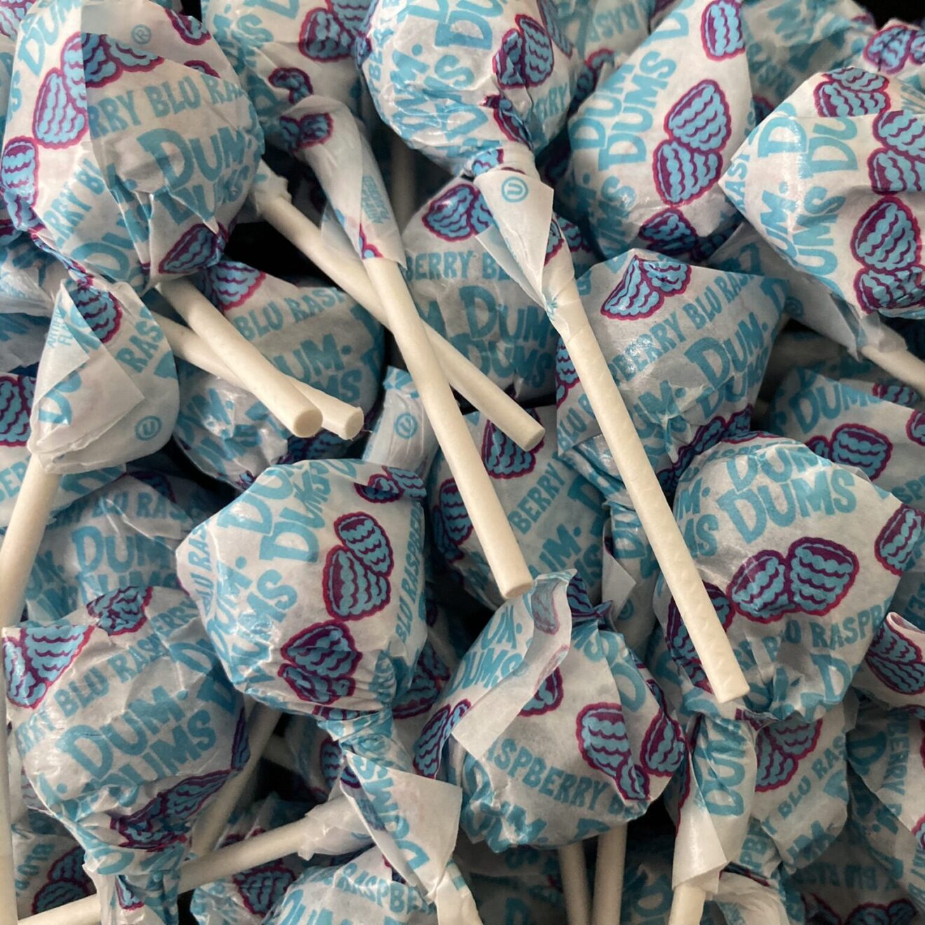 Blu Raspberry Blue Dum Dums - VillageCandyShop.com